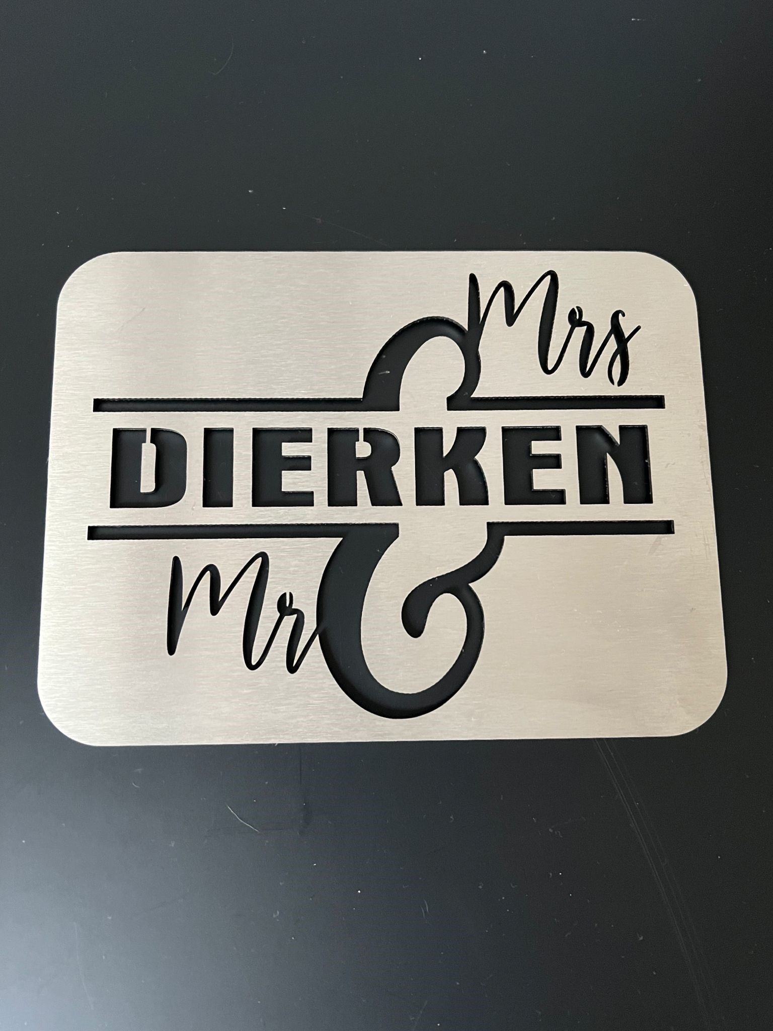 Namensschild Mr & Mrs | LASER DESIGN WILLHELMSHAVEN